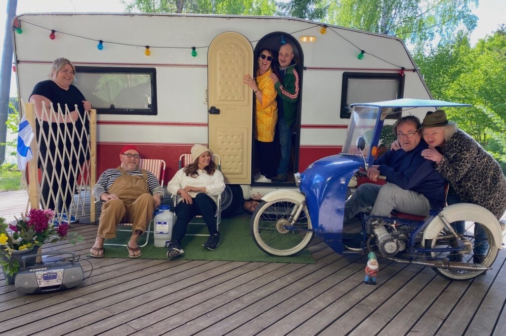 Sata suomalaista kesäteatteria – karavaanari löytää lähimmät näyttämöt aivan asumuksensa ...